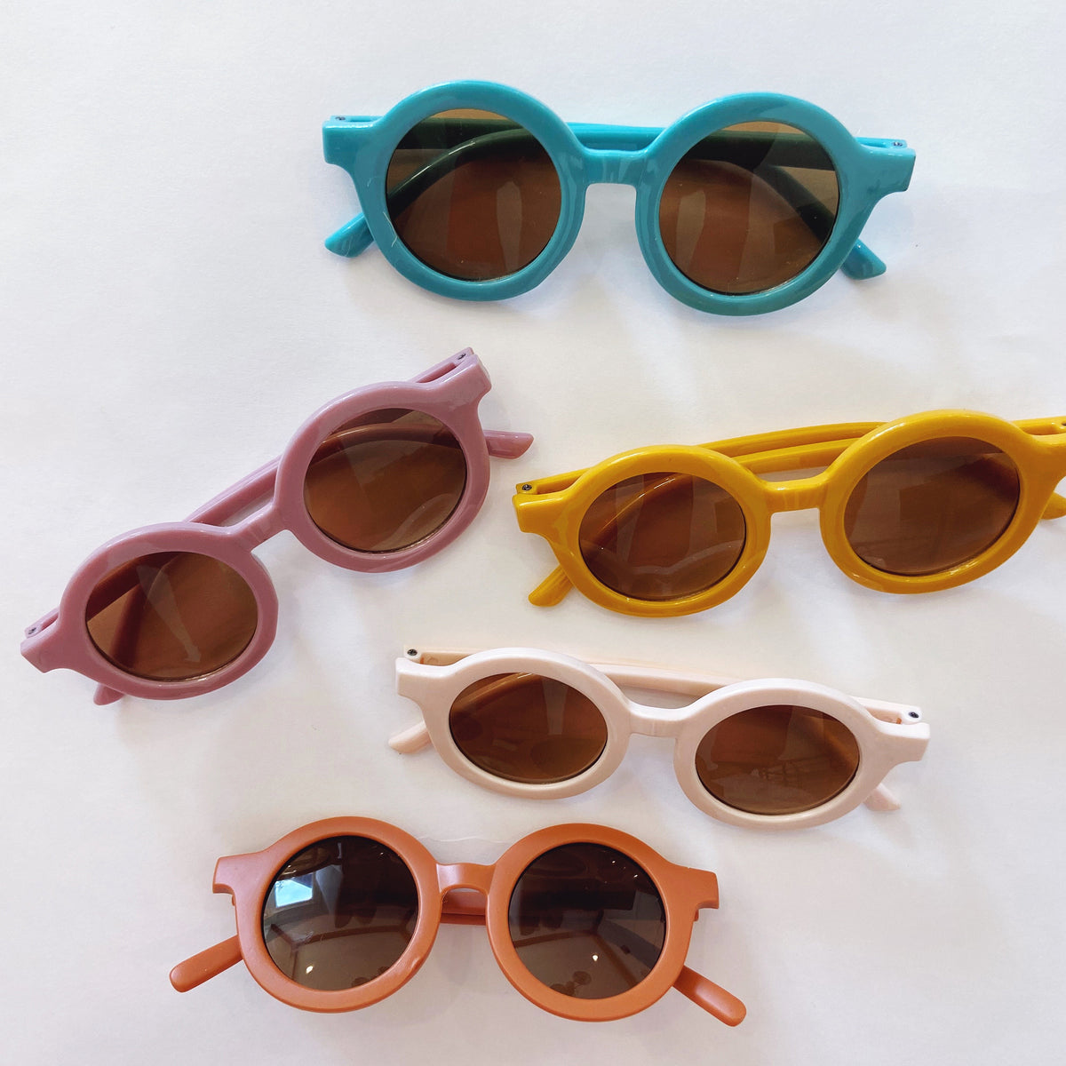 Girls – PiP PiP Hooray